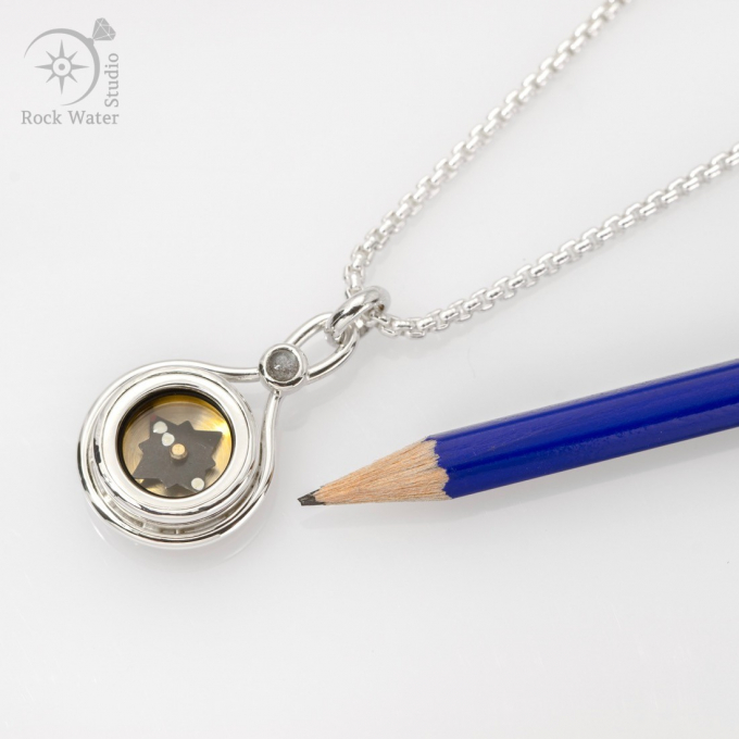 Destiny Compass Pendant - Rock Water Studio